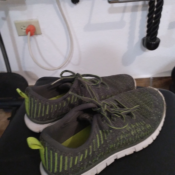 Catapult | Shoes | Catapult Boys Shred Green Athletic Shoe 4 | Poshmark
